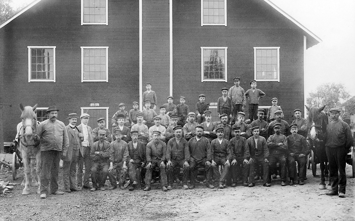 History - Hjulsbro Steel - Flexibel och stark spännlinetillverkare